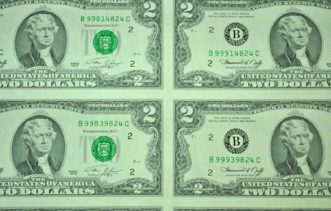 (2) Uncut Sheets Of $2 Us Currency Star Notes
