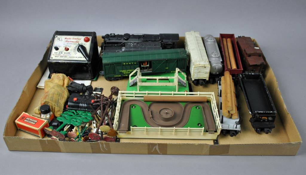 VINTAGE LIONEL POST WAR TRAIN SET - Jul 25, 2013 | Leighton Galleries in NJ