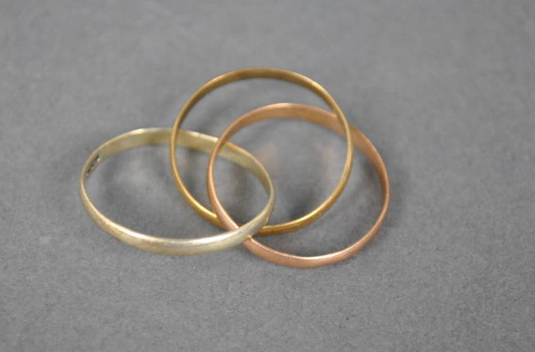 Vintage British 9k Gold Trinity Ring