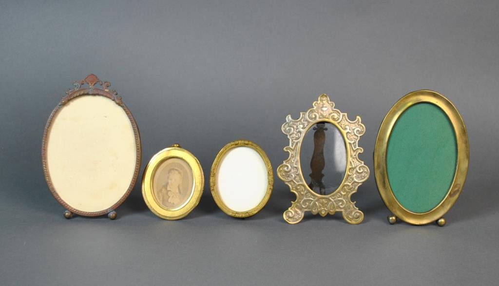 (5) VINTAGE OVAL BRASS PICTURE FRAMES