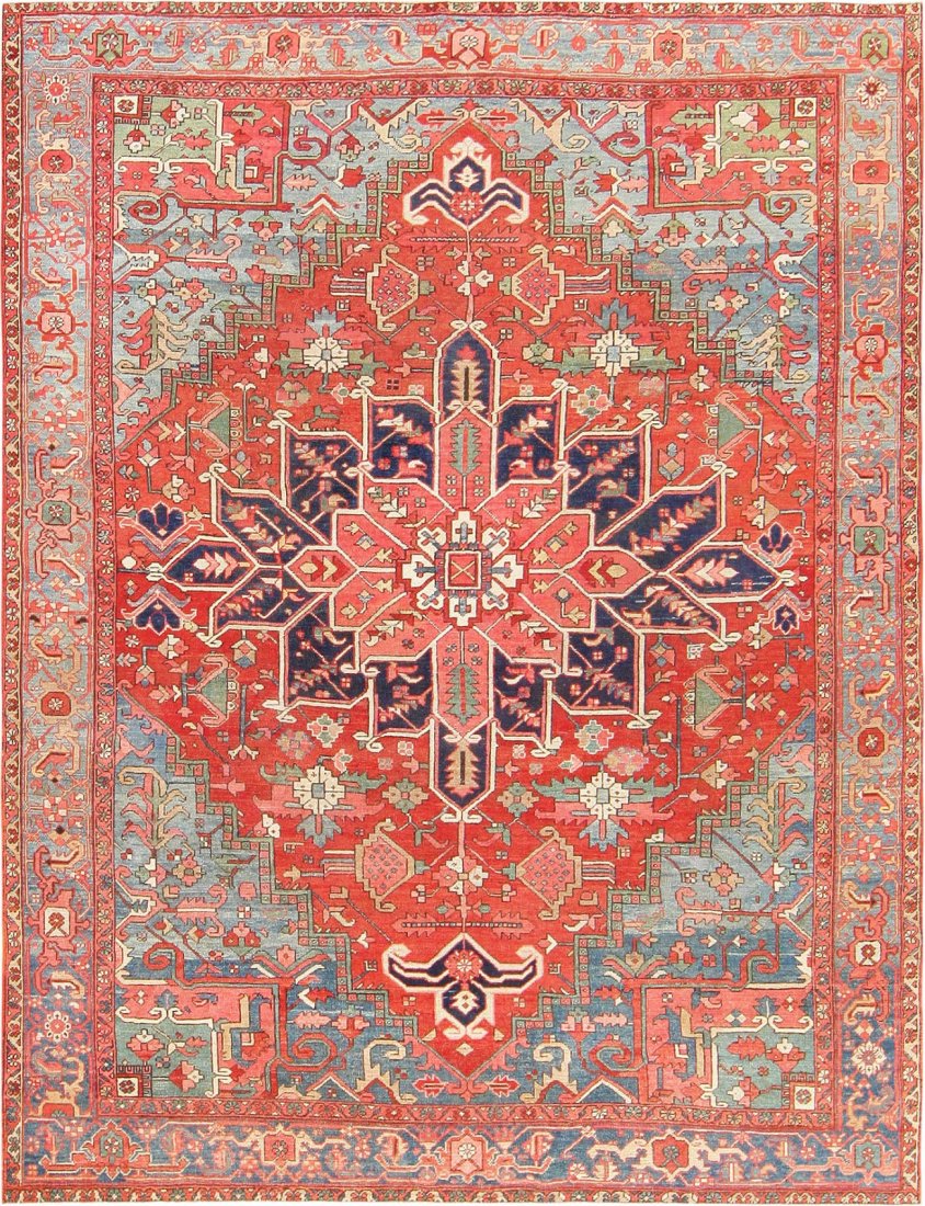 Antique Geometric Persian Heriz Serapi Carpet / Rug