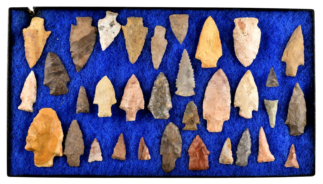 14x8 Display Of Tn Arrowheads