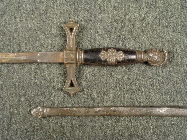 ANTIQUE KNIGHTS TEMPLAR DELUXE SWORD, SCABBARD ENGRAVED