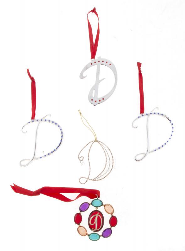DORIS DAY CURSIVE 'D' CHRISTMAS ORNAMENTS - Apr 05, 2020 | Julien's ...
