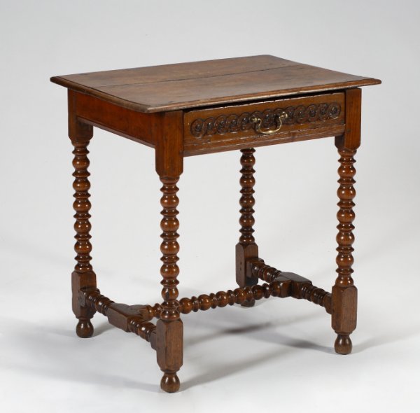 156: A JACOBEAN STYLE END TABLE