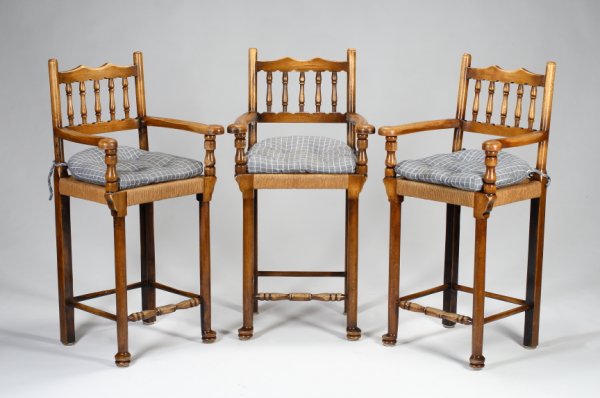 174: SET OF SIX CARVER BAR STOOLS