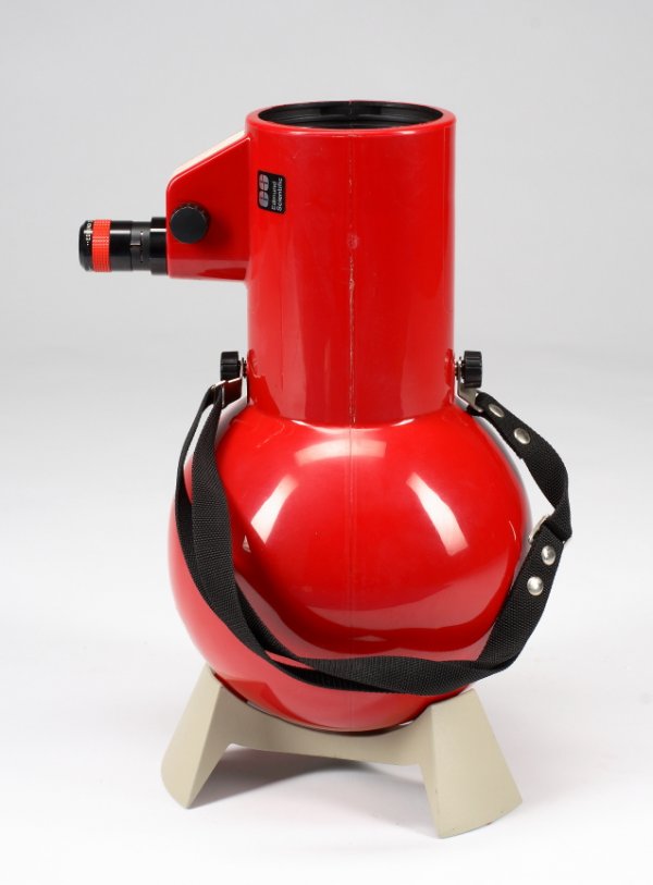 810: ASTROSCAN TELESCOPE