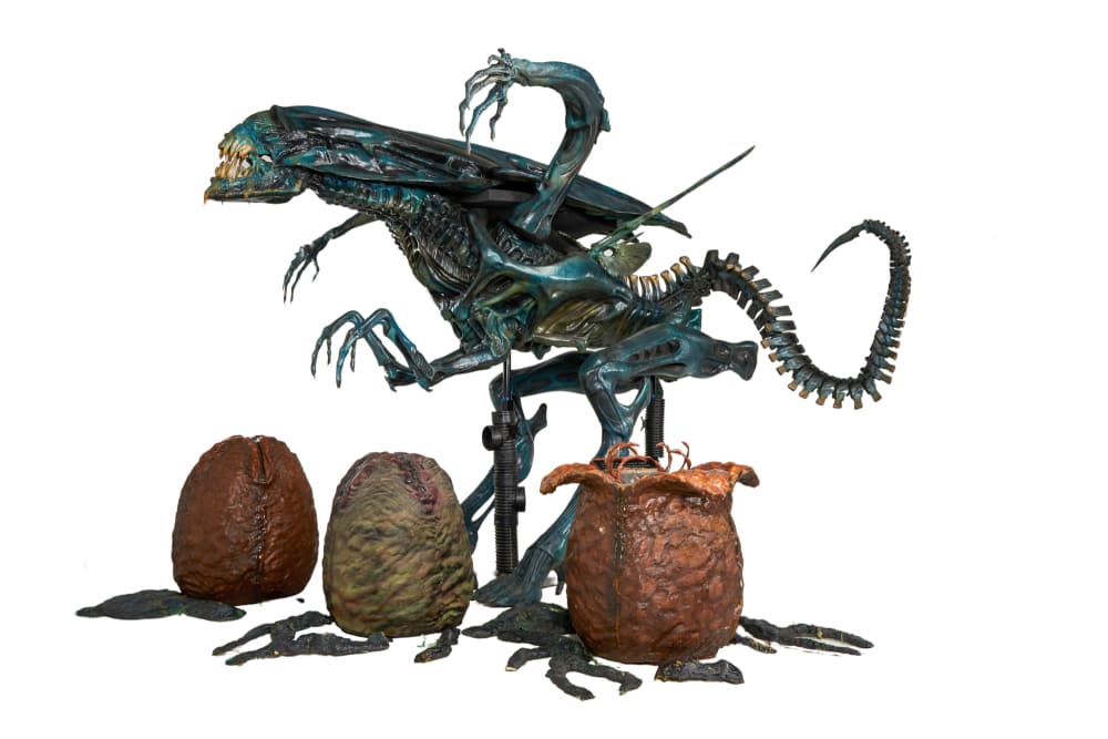Aliens | "alien Queen" Display Figure With Eggs Auction