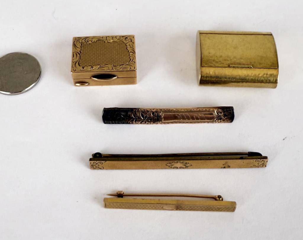 Two 18k Gold Snuff Boxes, Three Gold Bar Pins - Jul 08, 2025 | Schwenke ...