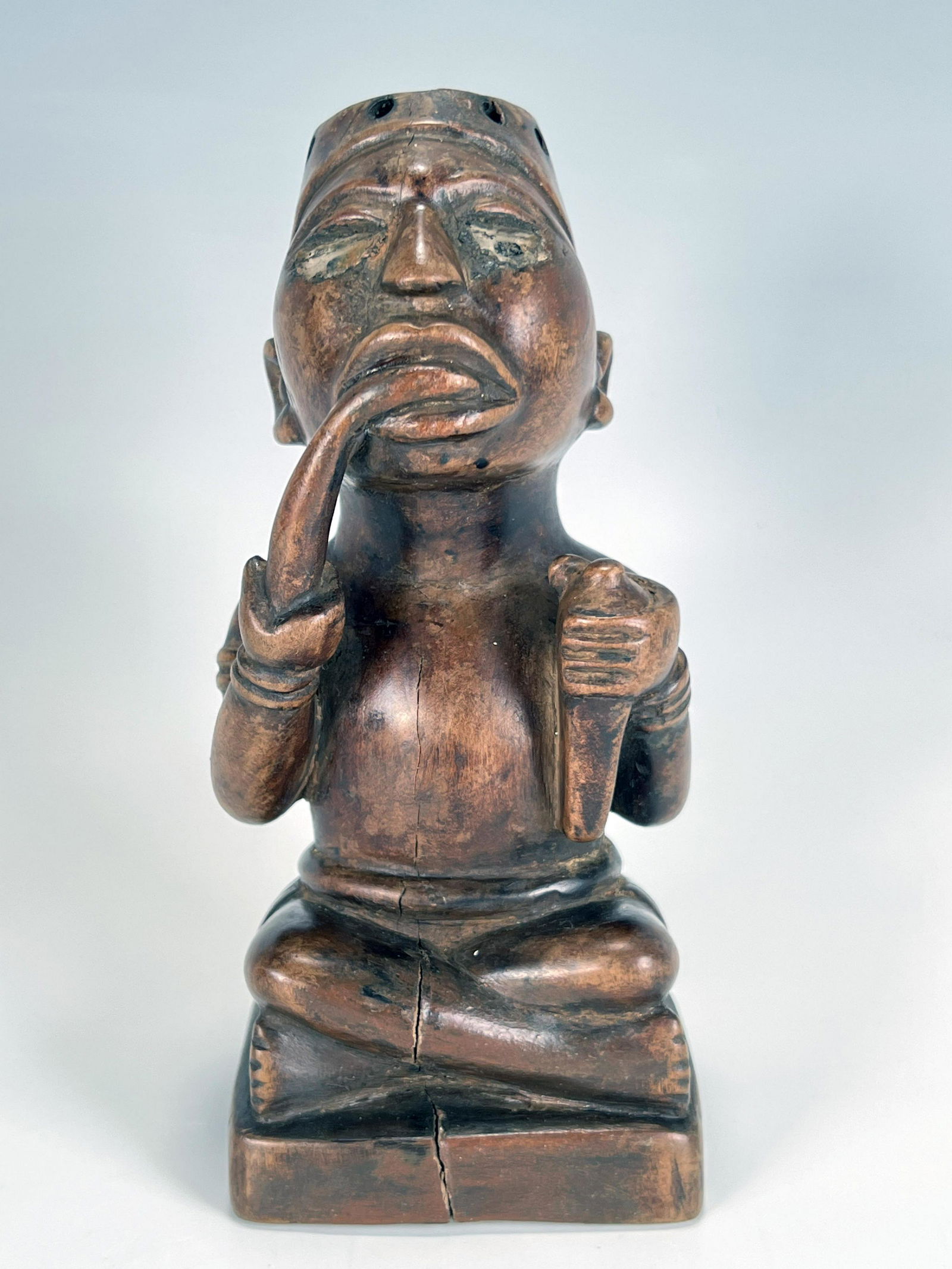 BAKONGO SEATED STATUE - Feb 19, 2022 | Converse Auctions in PA