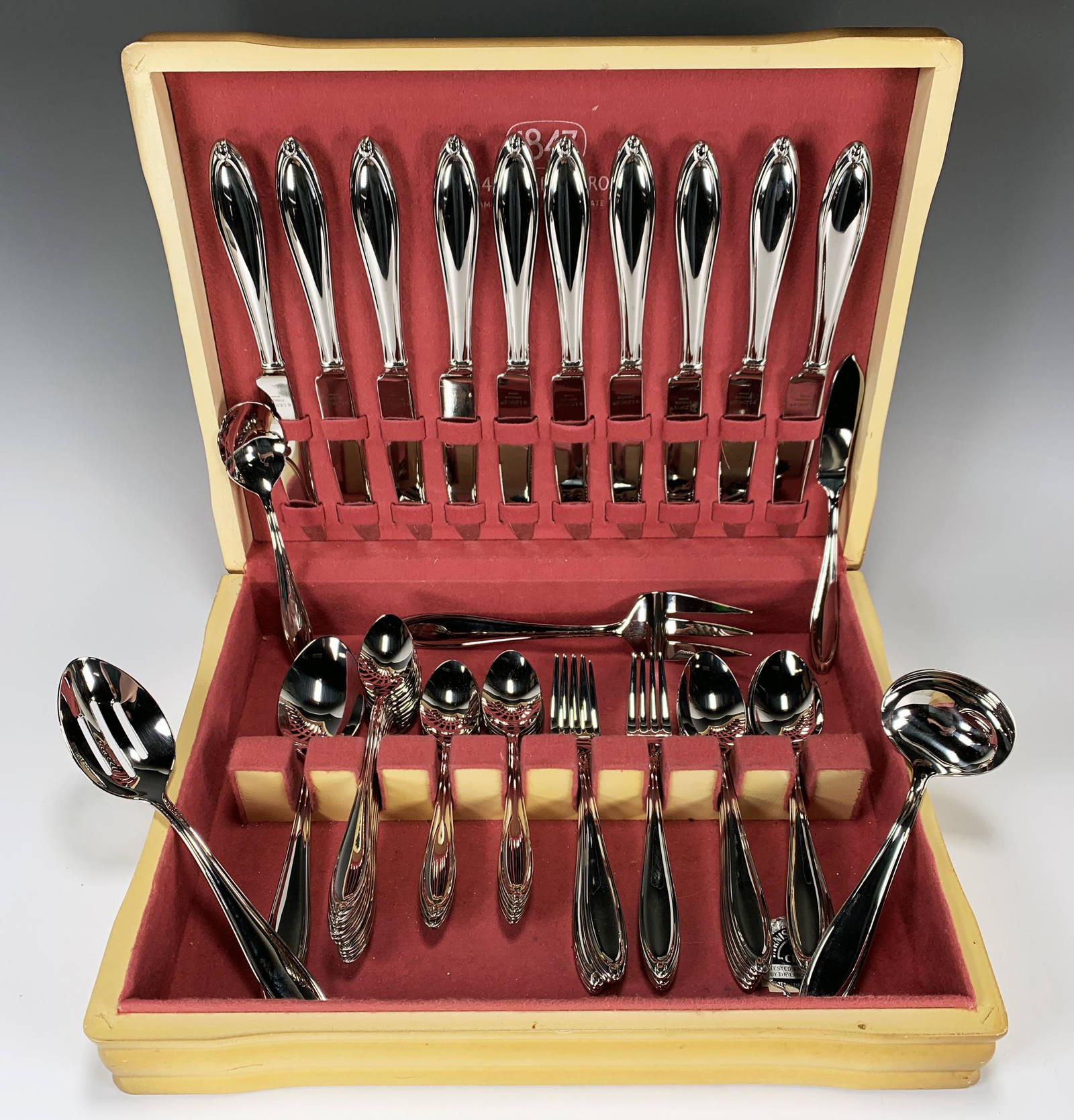 Lenox 18/10 Stainless Flatware In Silver Chest Auction