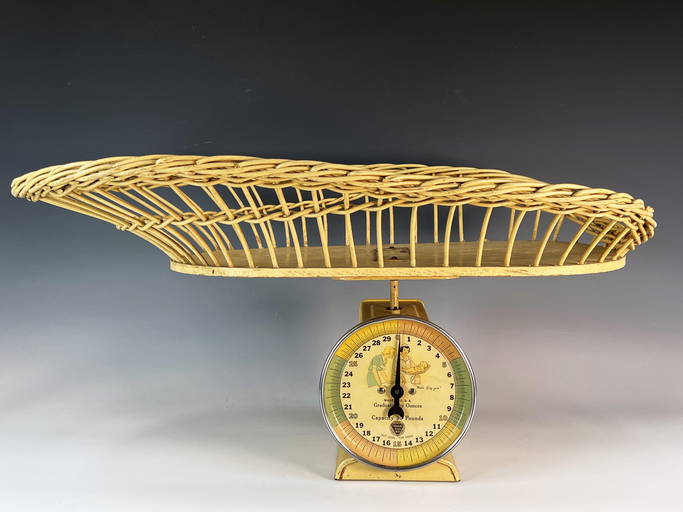 Vintage Paragon Infant Scale