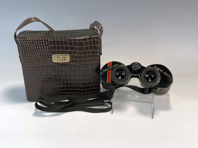 Selsi Binoculars In Case