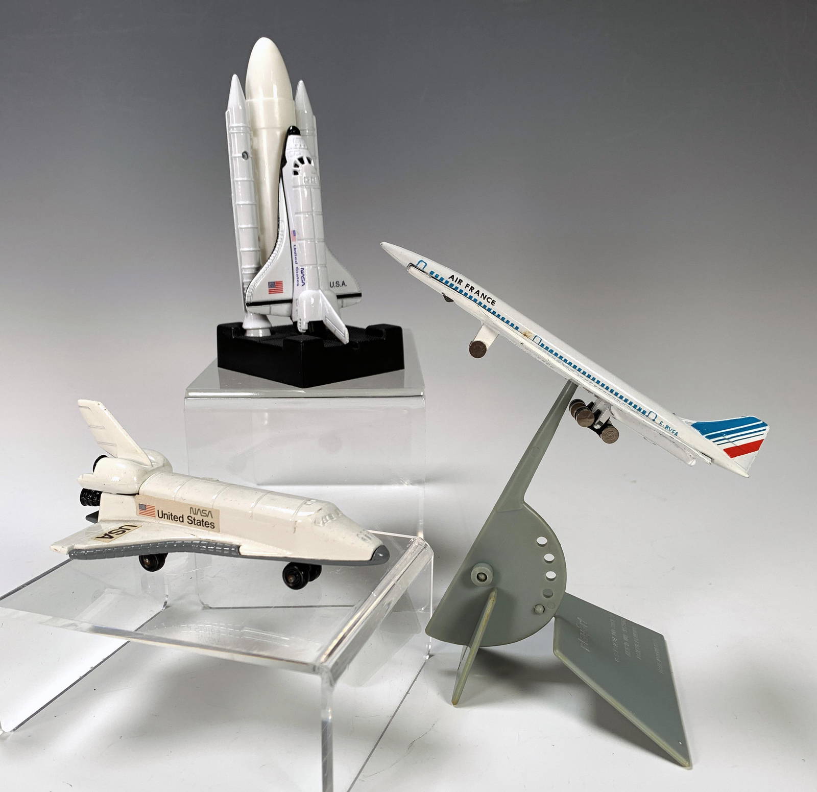 Aircraft Toys Ertl, Matchbox, Playart Auction