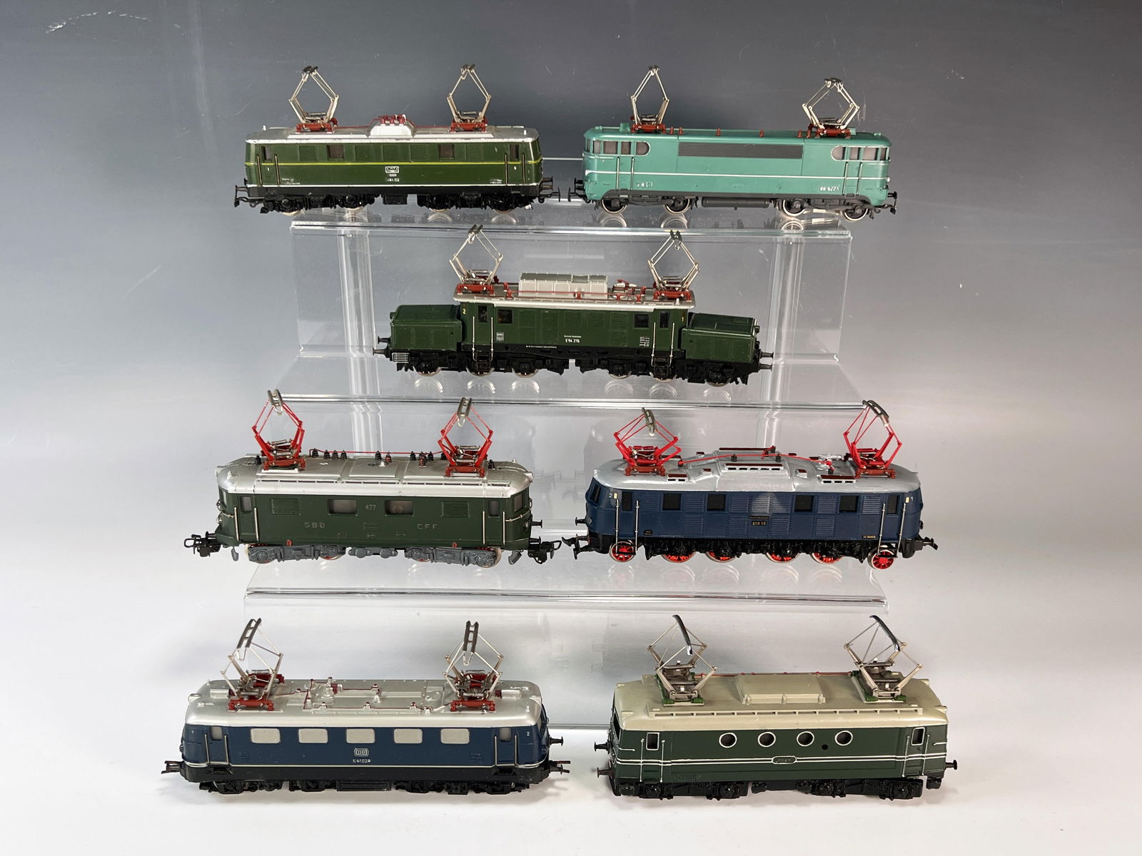 7 Marklin Trains Auction
