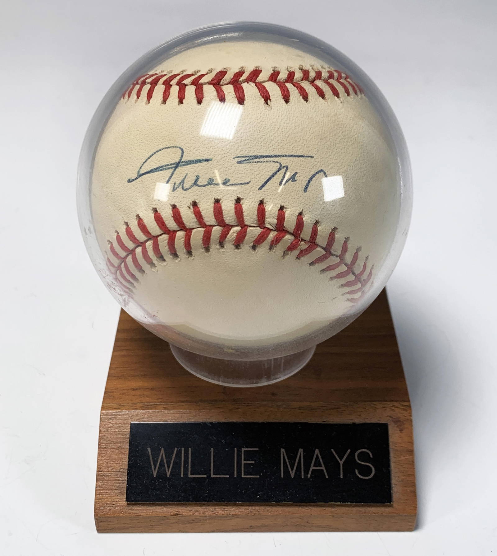 Willie Mays Autographed Baseball Auction