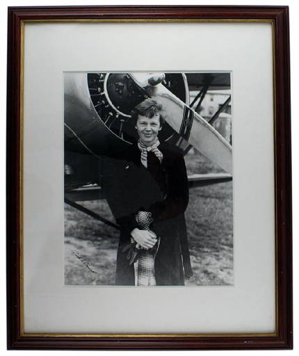 Large Original Photo Of Amelia Earhart