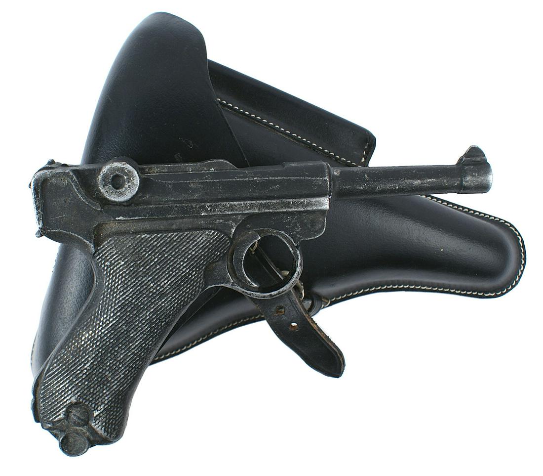 Replica German P08 Luger pistol and holster | Barnebys