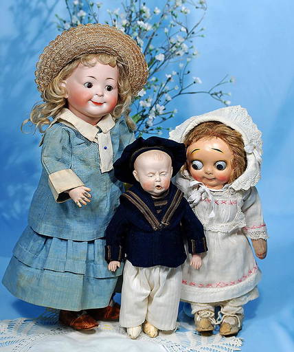 Large Size "hug Me Kiddies" Googly. 12". Composition