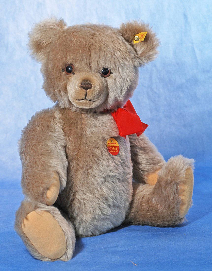 Large Steiff Brummbar Teddy Bear Auction