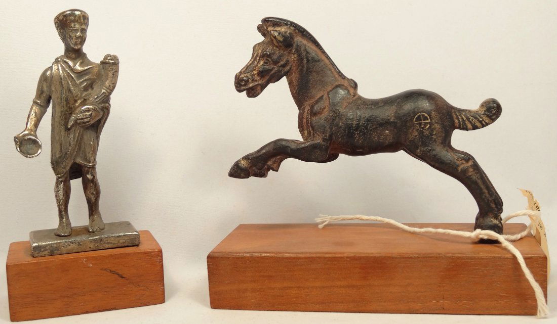 A lot of 2 Alva Museum Replicas of Roman Figures