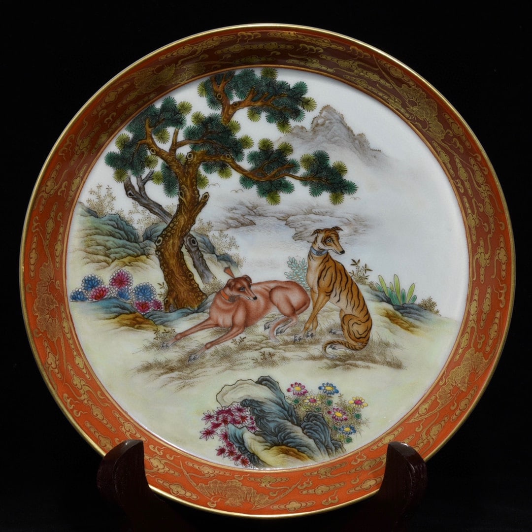 An Exquisite Famille-rose Animal Pattern Plate Auction
