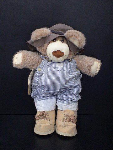 1132: Furskins DUDLEY, The Official Store Manager