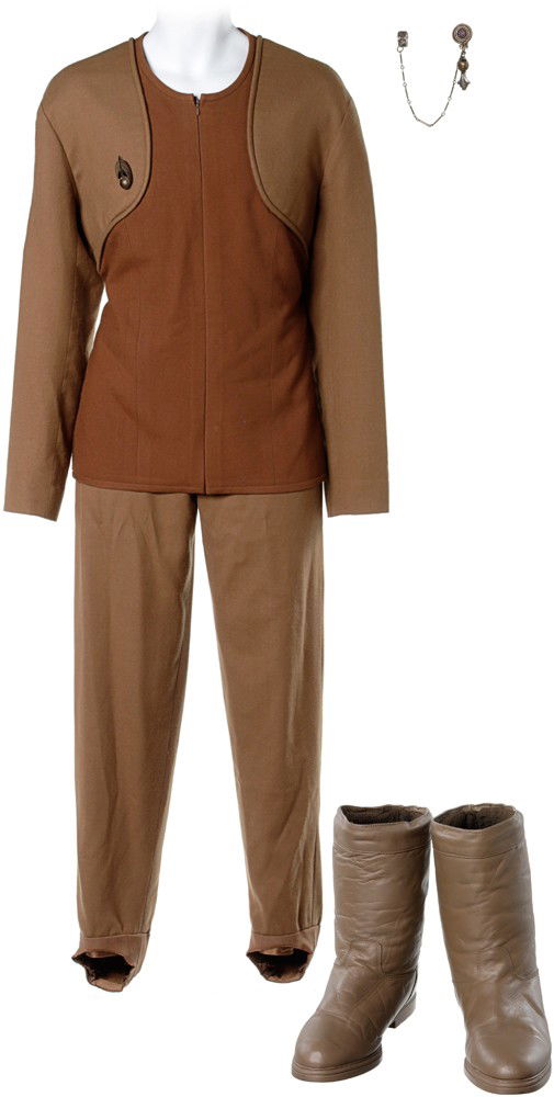 15: Star Trek: Deep Space Nine Bajoran Security Uniform