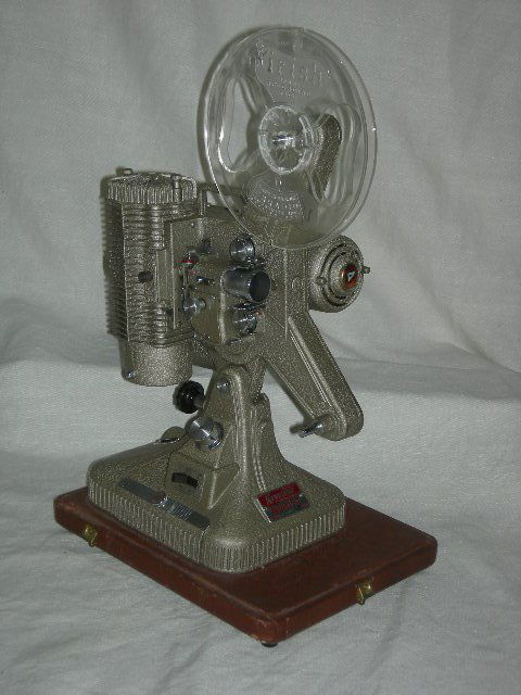 275: VINTAGE KEYSTONE REGAL MOVIE PROJECTOR