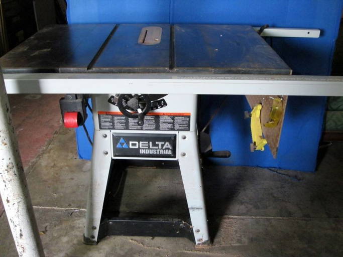 Delta Industrial Table Saw