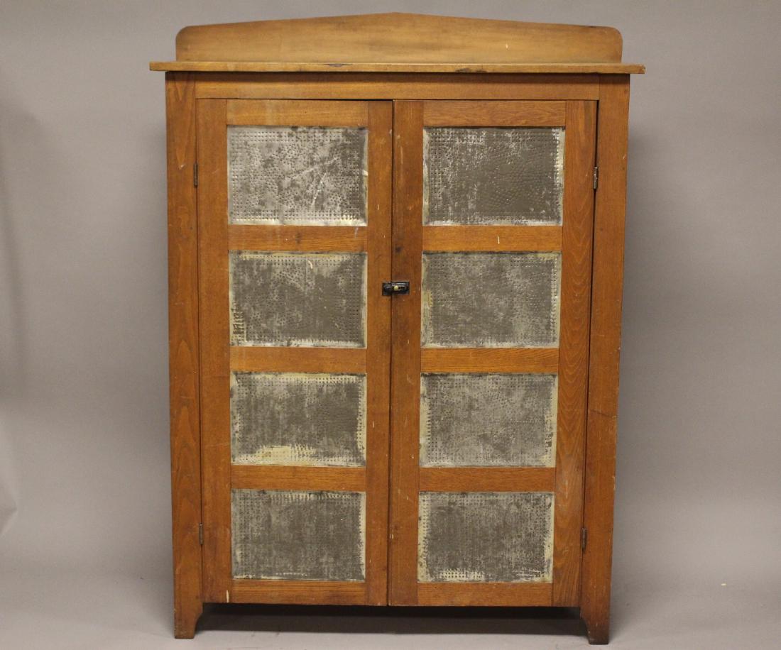 Early American Pie Safe - Oct 28, 2018 | Premier Auction Galleries in OH