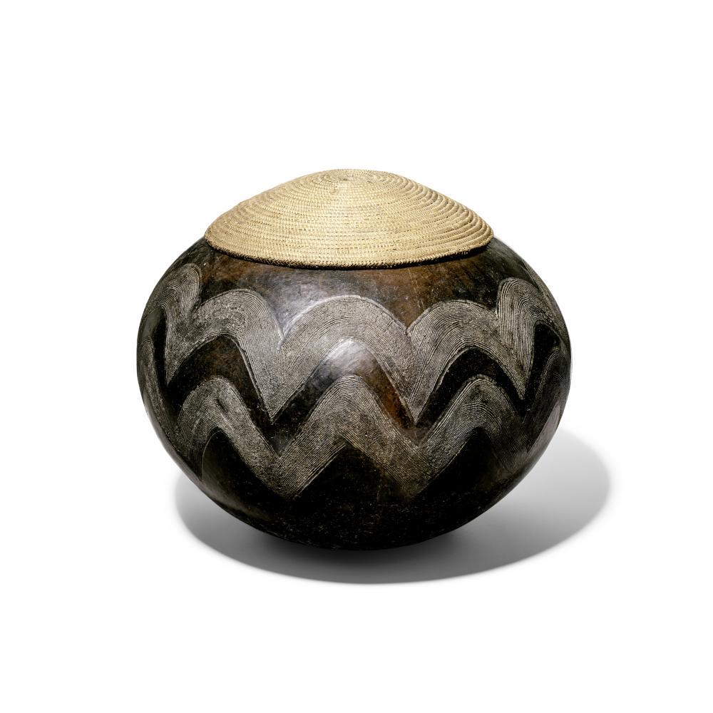 Zulu Beer Pot With Fiber Lid, South Africa