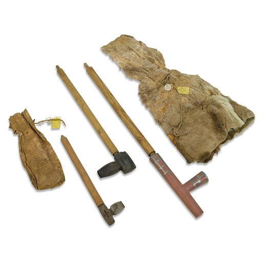 Three Plateau pipe bowls with stems and two pipe bags (#0315) on Oct 26 ...