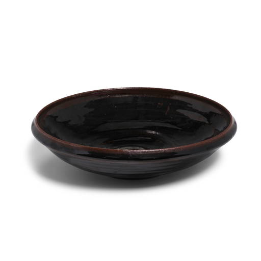 Yoon Kwang Cho (korean, B. 1946) An Iron Oxide Glazed Charger