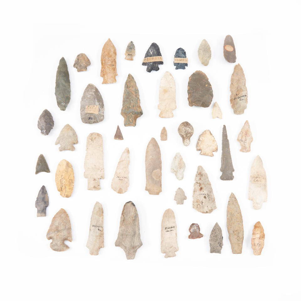 Forty Prehistoric Stone Arrow Points Lg. From 4 1/4 To 1 1/8 In. Auction