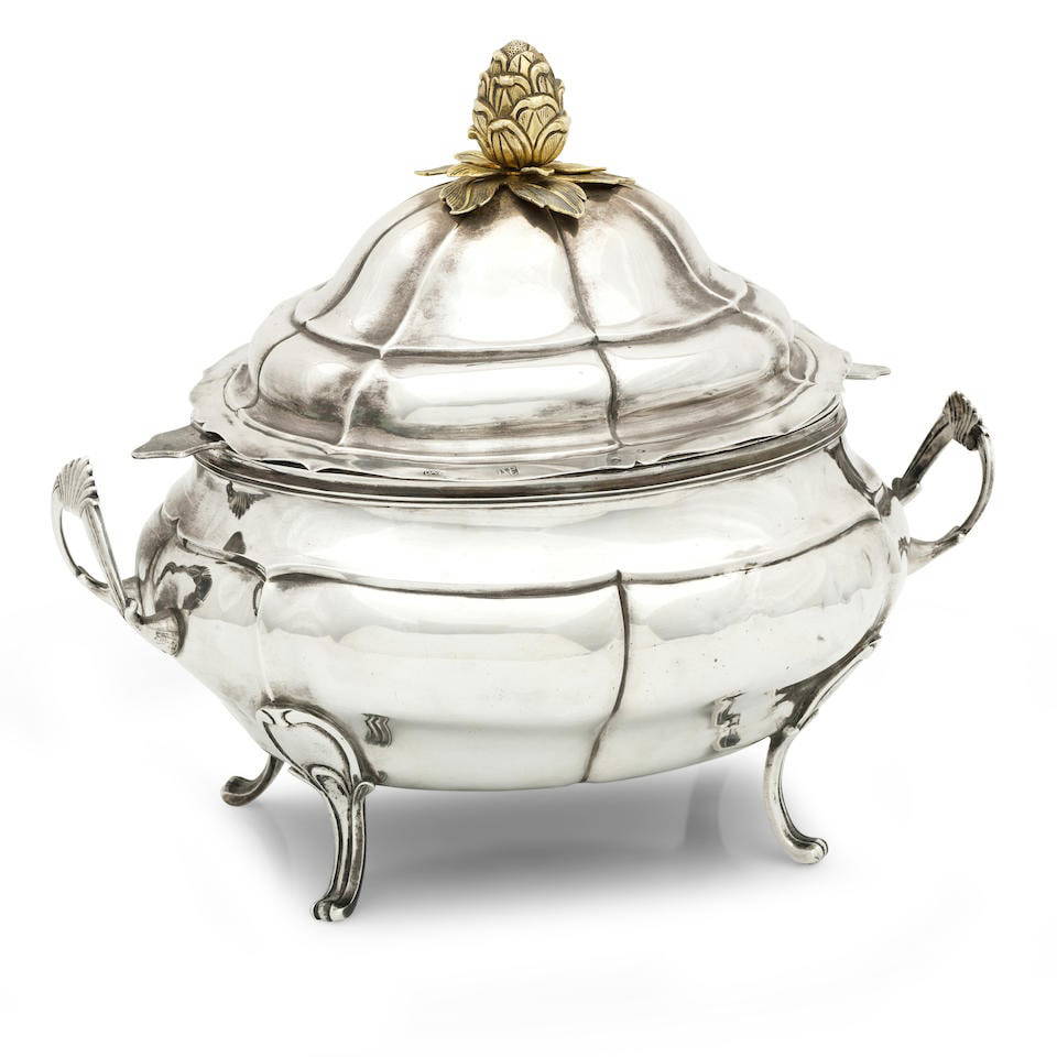 Rococo Dinnerware for Sale at Auction
