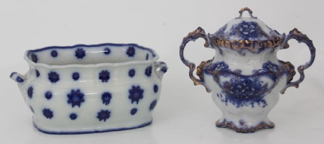 Excellent Flow Blue Foot Bath And Slop Jar