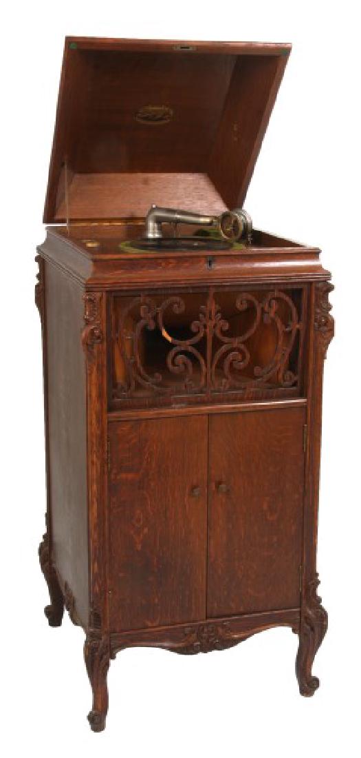 Oak Brunswick, Balke, Collender Co. Phonograph