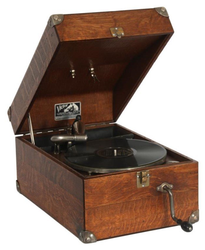 Oak Victor Portable VV-50 Victrola