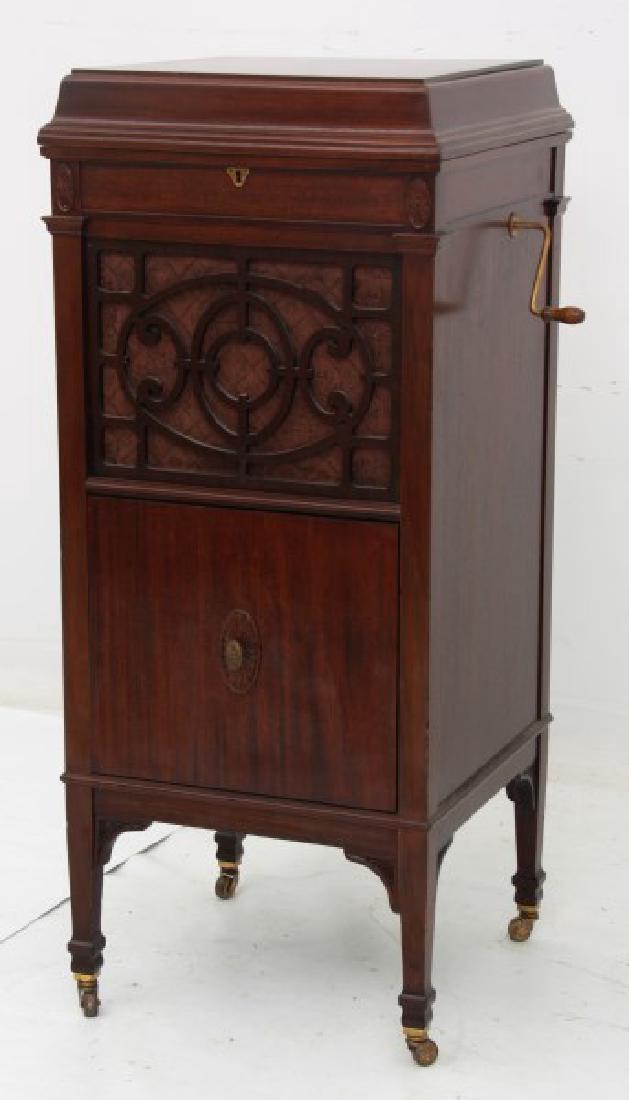 Edison Floor Model C200 Cabinet Phonograph - Mar 25, 2017 | Fontaine's ...