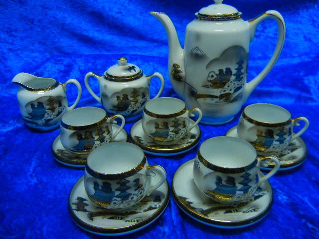 33354: Vintage Hayashi Kutani Lithophane Tea Set