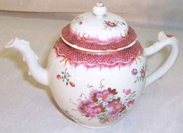 429: 18th century export Lowestoft tea pot - Nov 21, 2009 | Langston ...
