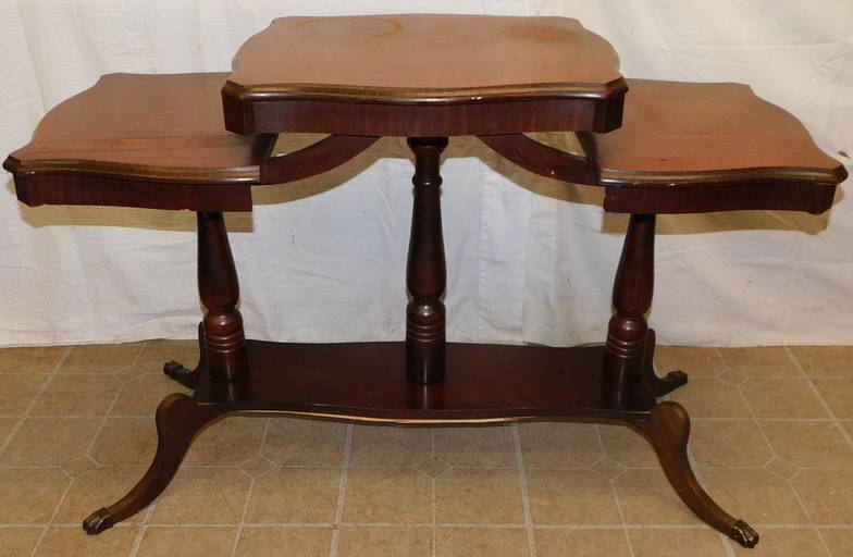 Mahogany Duncan Fife 3 Tier Table (#0217) on Sep 28, 2022 | Langston ...