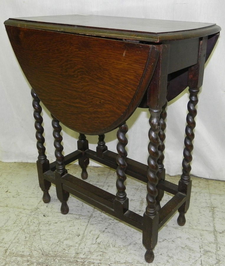 Small Barley Twist Gate Leg Oak Table.