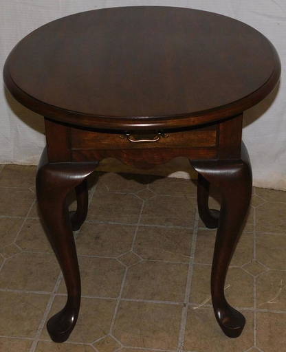 Cherry Oval Queen Anne Style End Table By Pennsylvania House