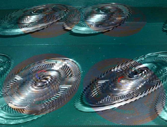 Set Of 4 Vintage Metal Chevrolet Automobile Wheel Covers (hubcaps)