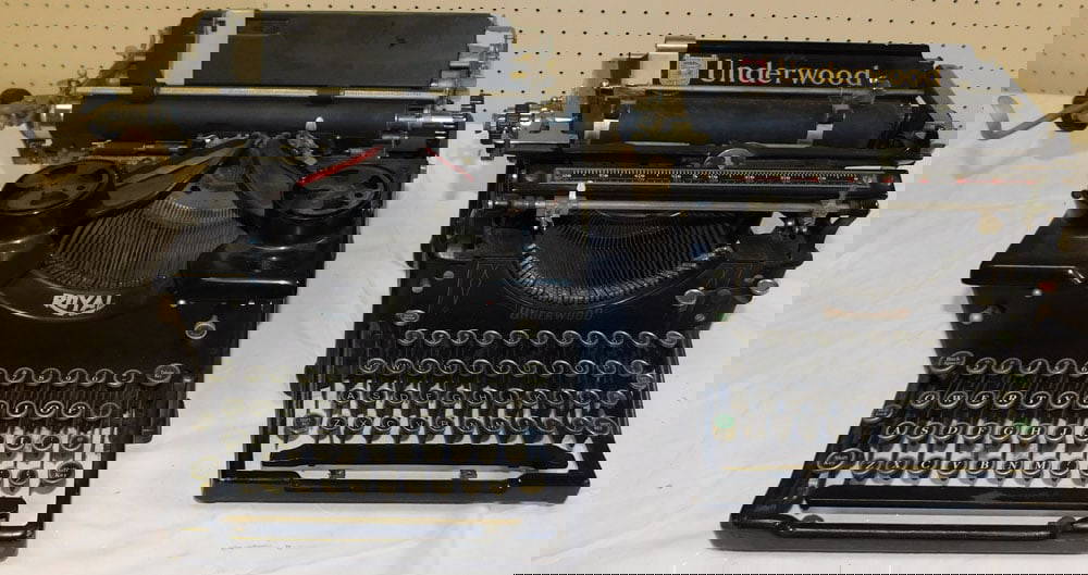 Underwood & Royal Vintage Typewriters Auction