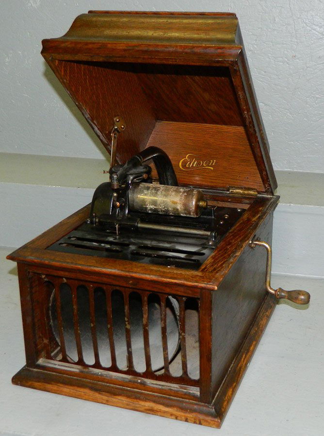 23: Edison cylinder record player in working condition