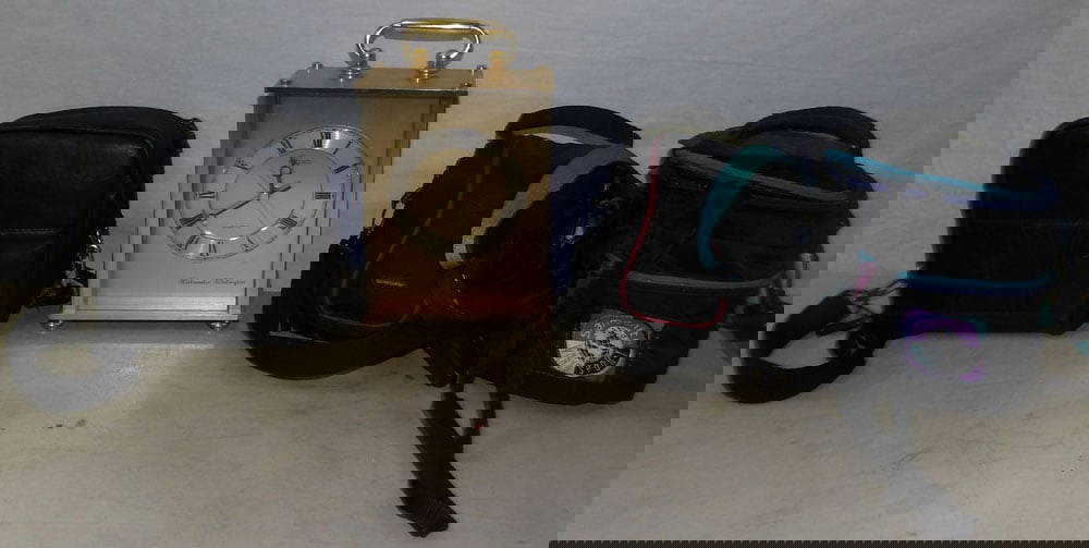 Lot Of Vintage Cameras & Seiko Quartz Shelf Clock Auction