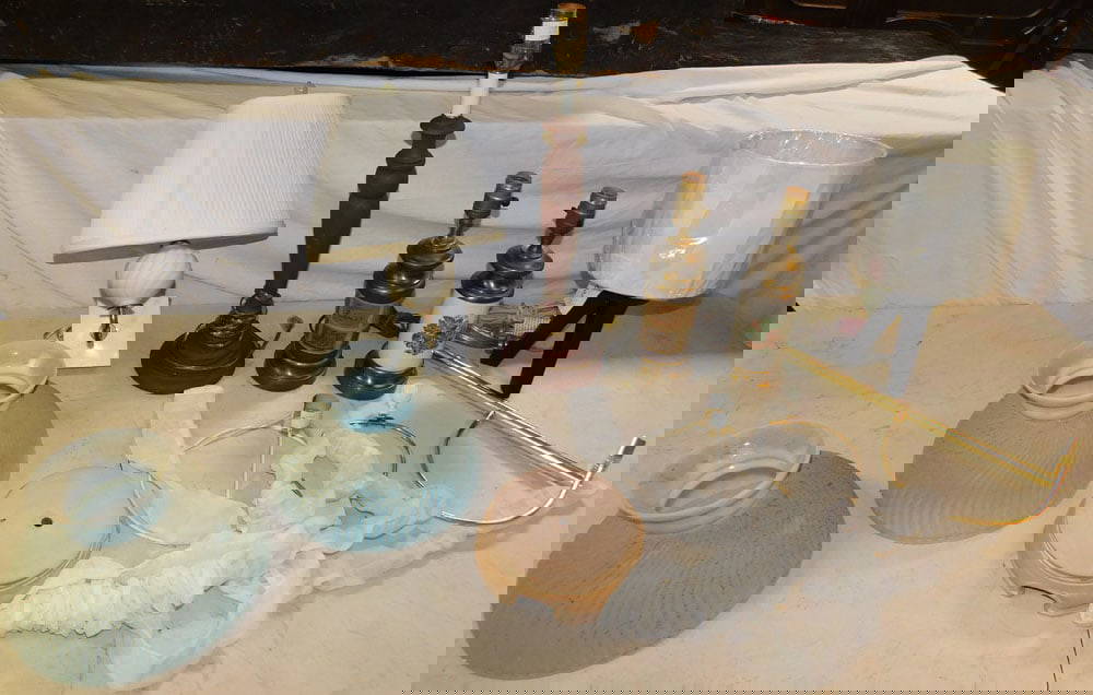 Lot Of Lamps & Lamp Parts Auction